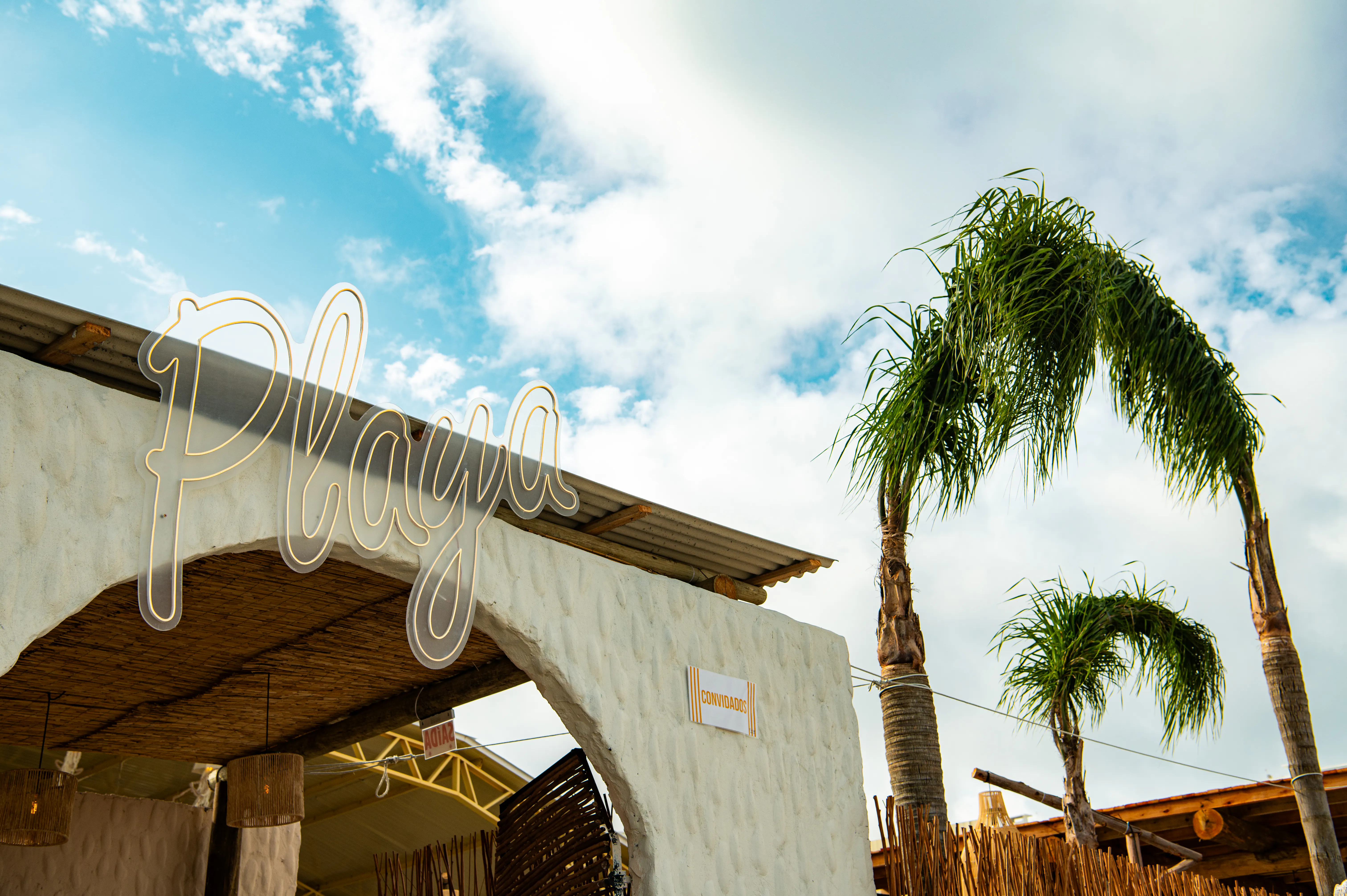 PLAYA Beach Club — Praia Brava, SC